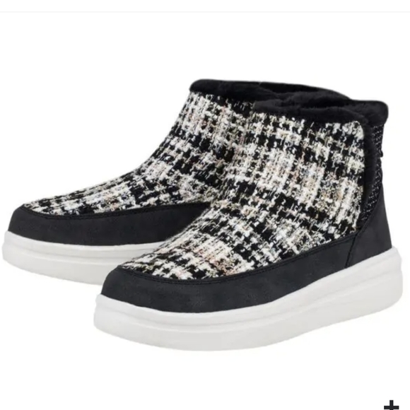Hey Dude | Shoes | Hey Dude Mel Boucle Boots | Poshmark